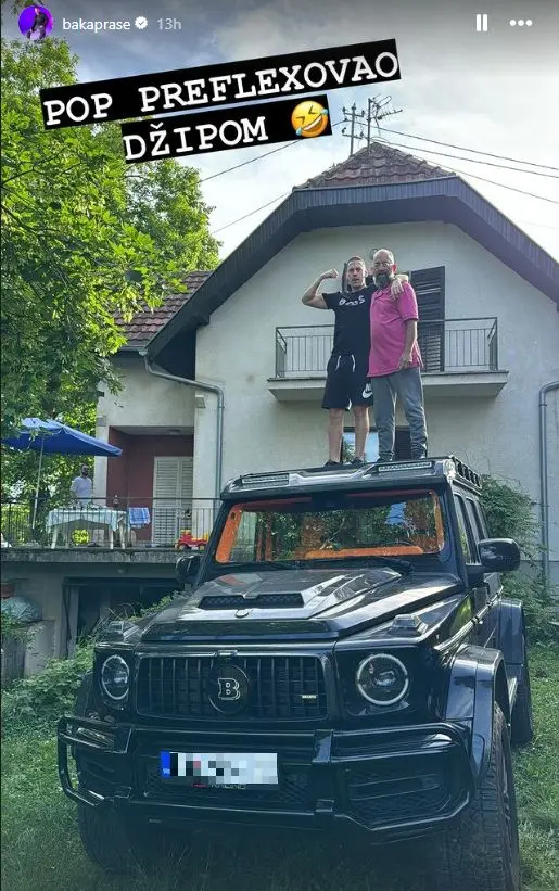 Jutjuber pokazuje mišiće: Baka Prase se sa ocem sveštenikom popeo na džip